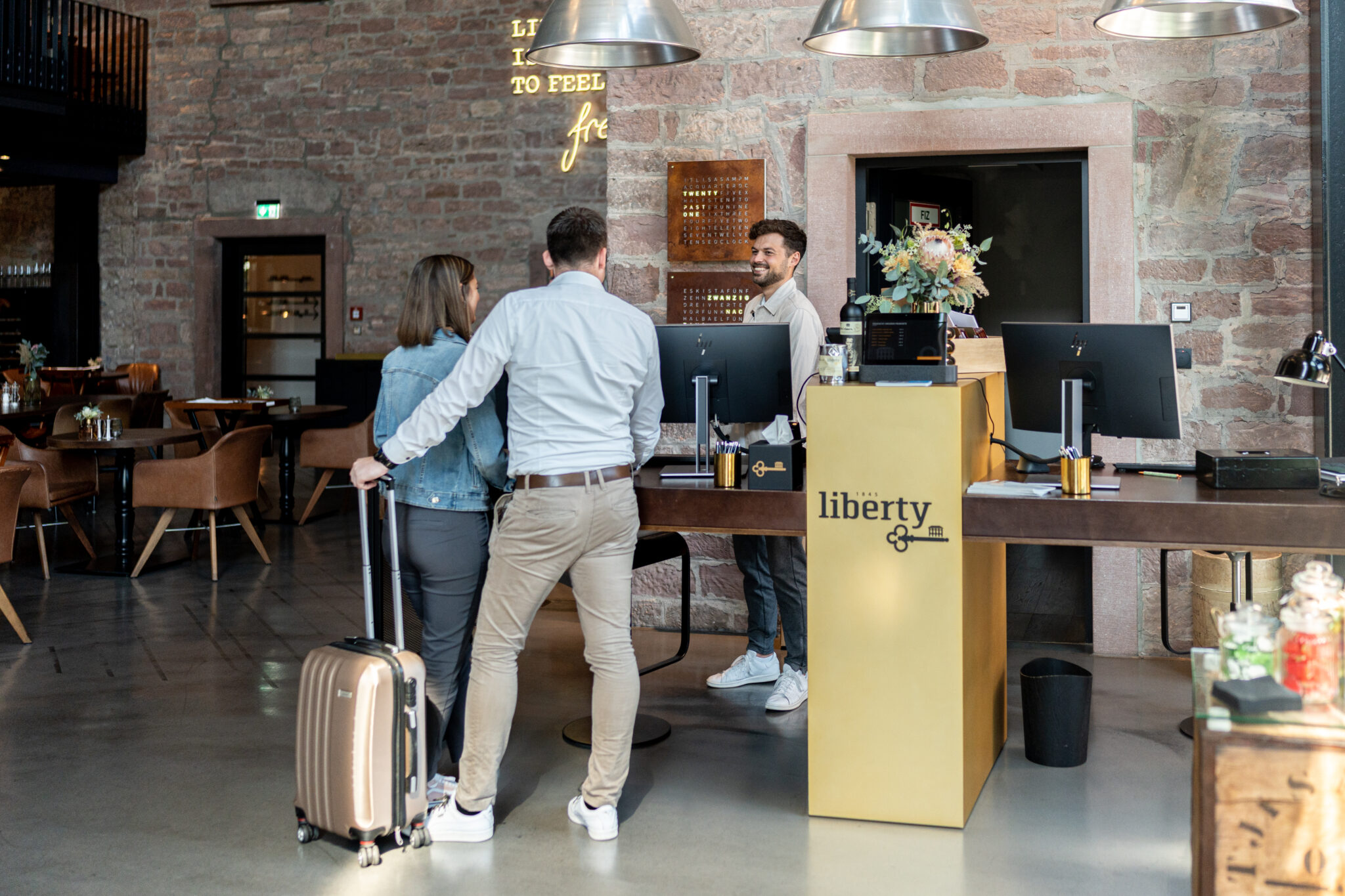 Paymentlösungen, die überzeugen - First Cash Solution