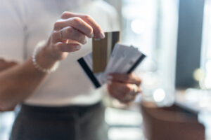 Kontakt - First Cash Solution